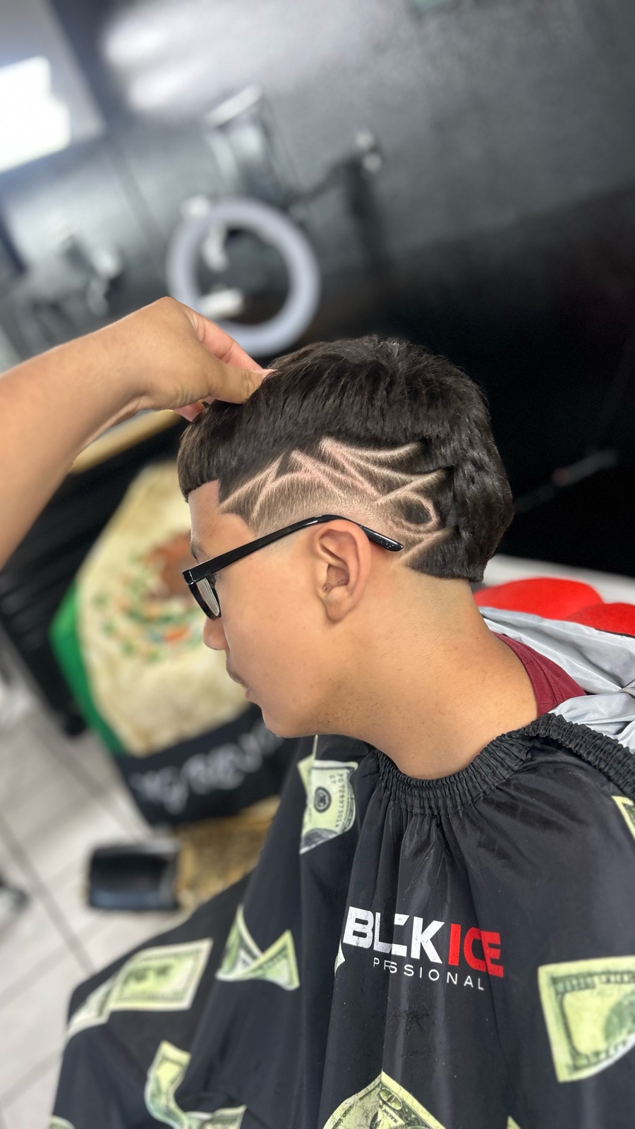 Book MV Blendz | Barber in Laredo